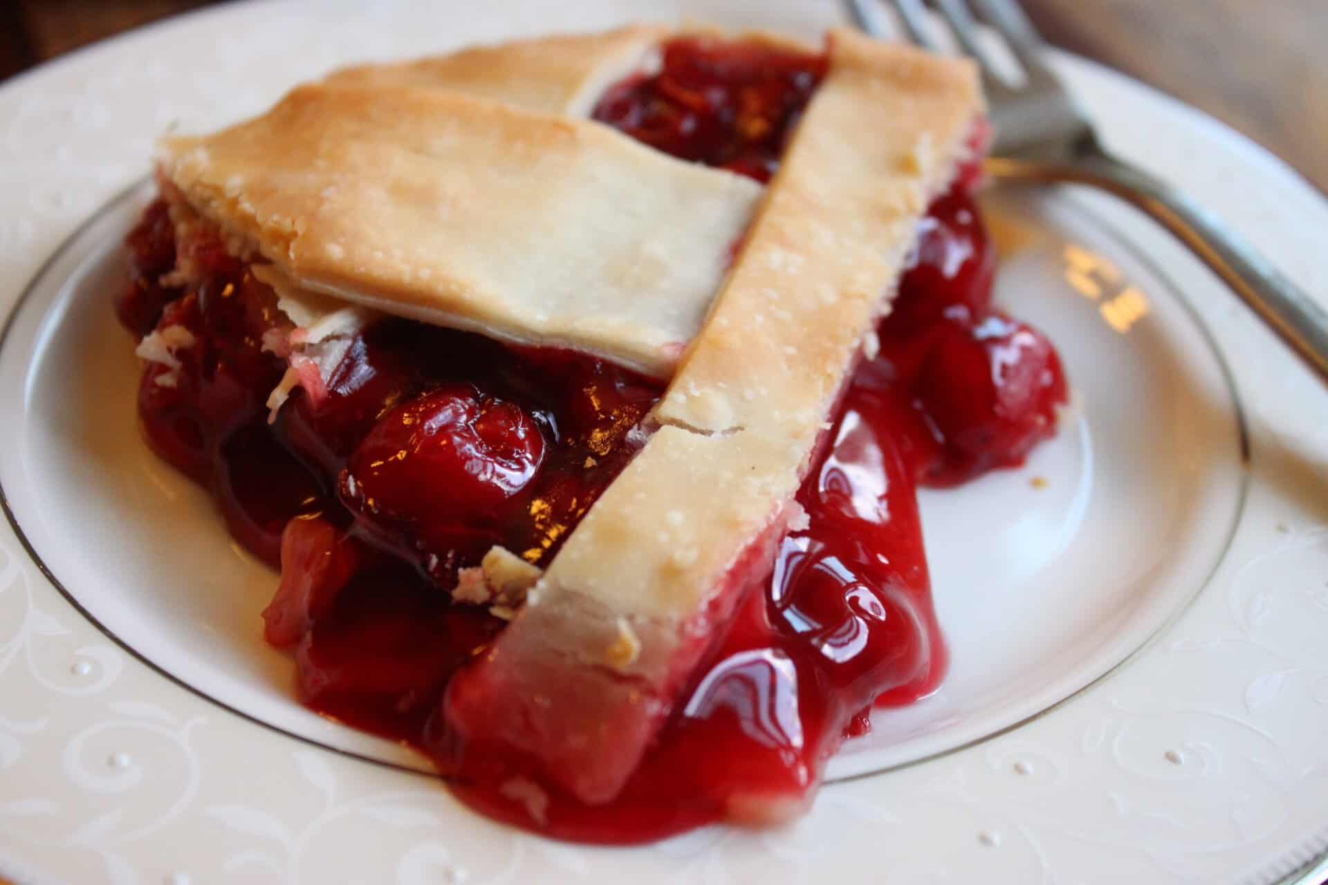 How to Make a Stunning 4-Ingredient Latticed Cherry Pie | Heidi's Bakery