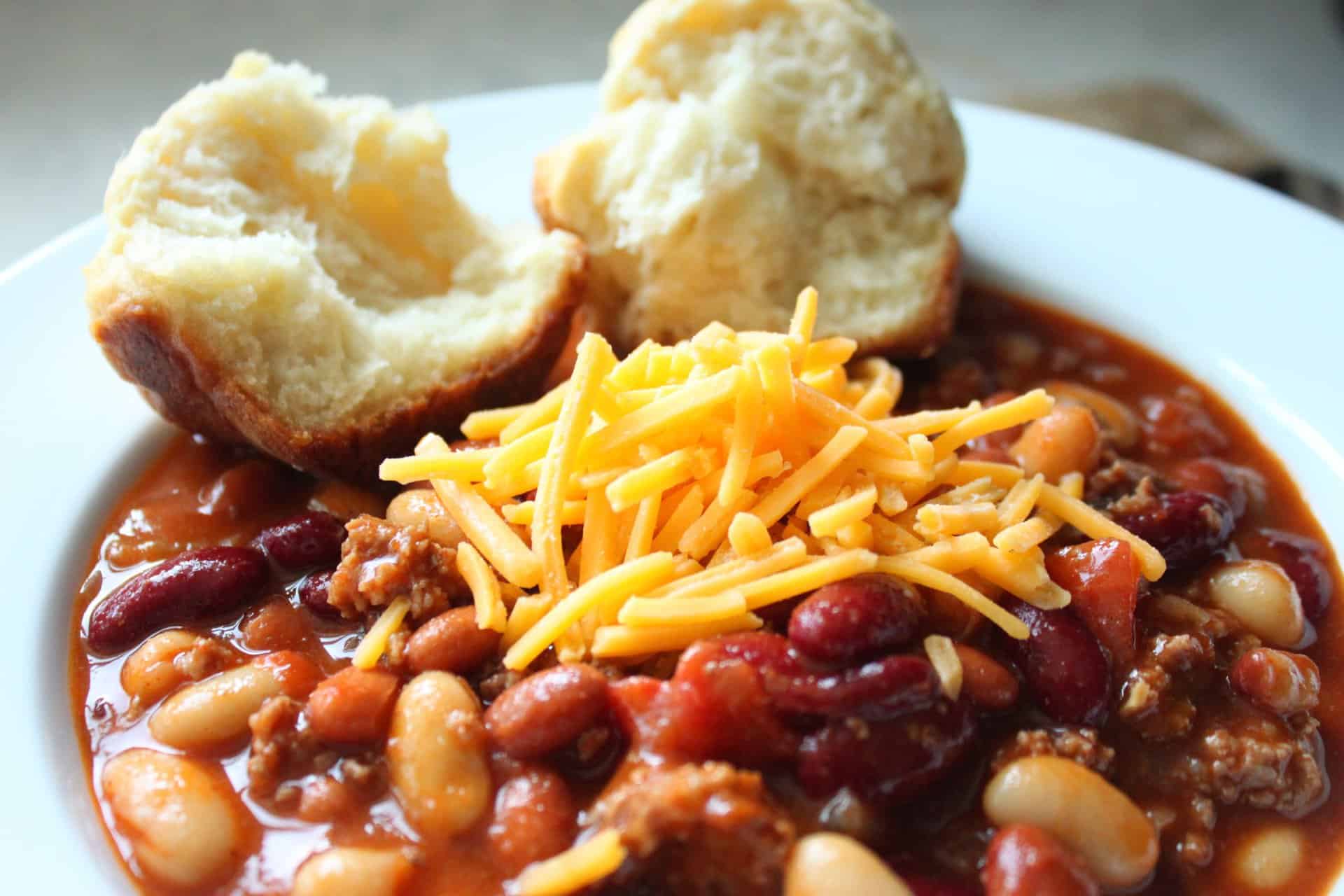 How to Make Hearty Ground Beef Chili Everyone Will Devour | Heidi's Bakery