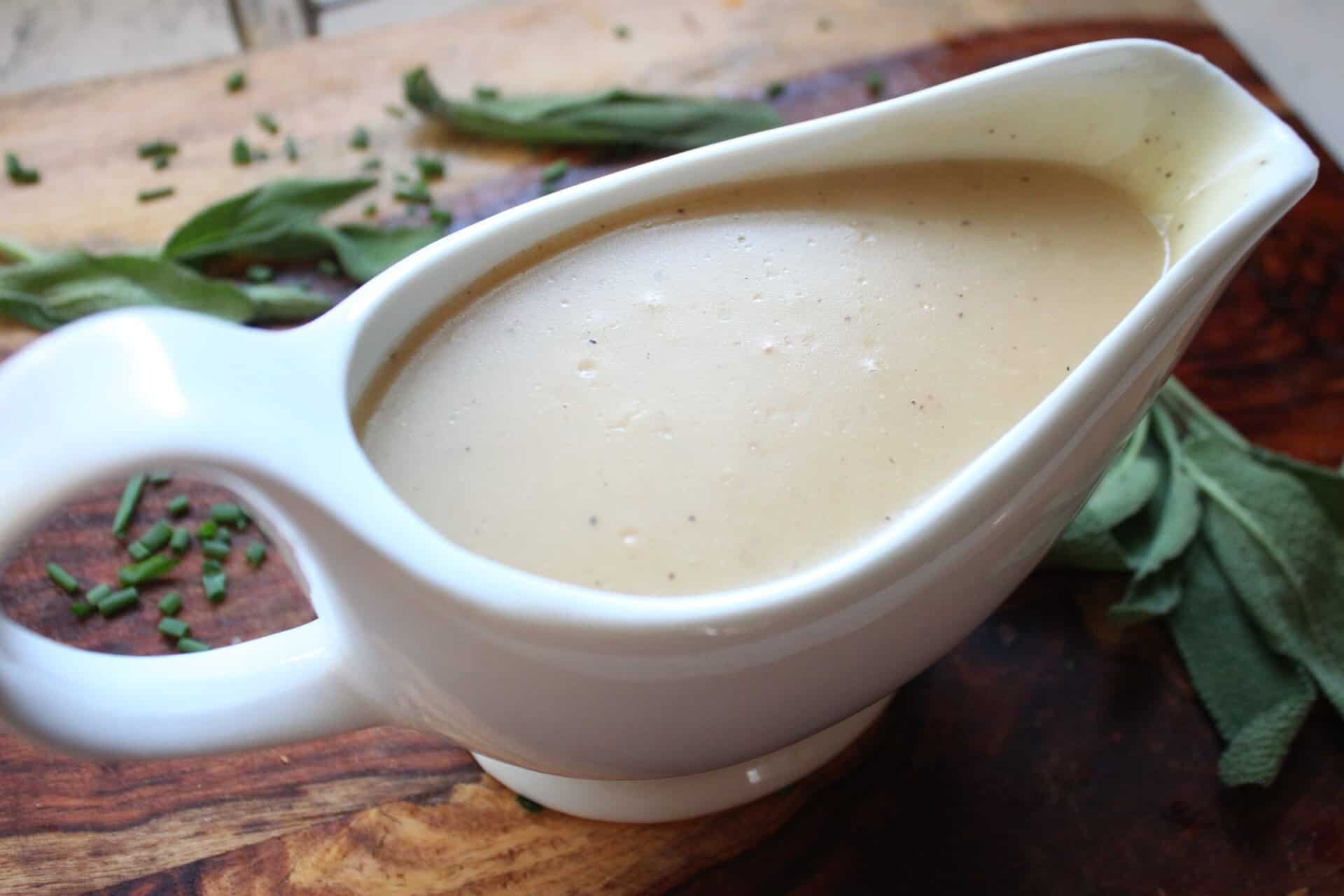 Savory Homemade Turkey Gravy: A Must for Thanksgiving | Heidi's Bakery