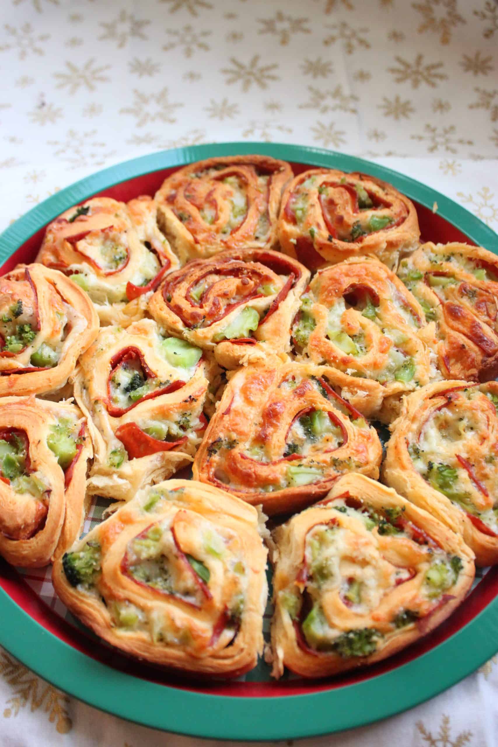 Perfectly Easy Mozzarella and Pepperoni Pinwheels for Any Occasion ...